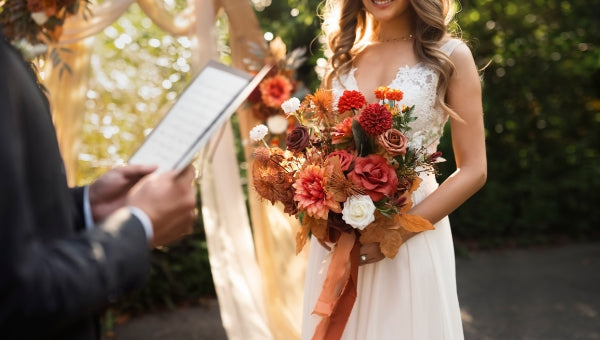 Symbolism of The Most Popular Wedding Flowers Explained – Ling's Moment
